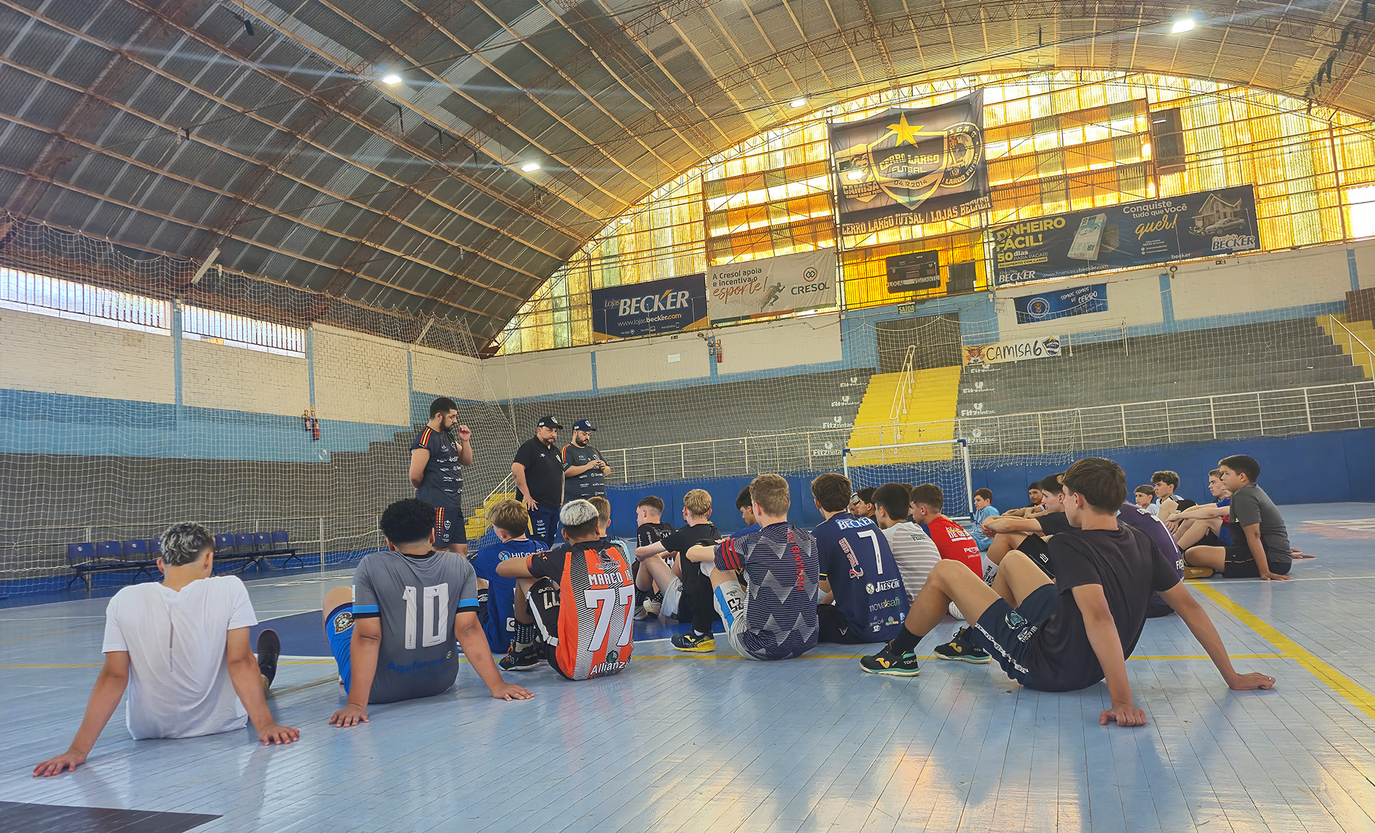 Cerro Largo/Lojas Becker/ Sicredi inicia trabalho com a base na ...